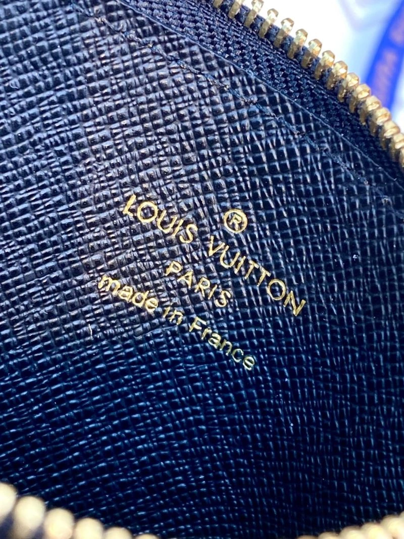 Indistinguishable Louis Vuitton Wallets Purse