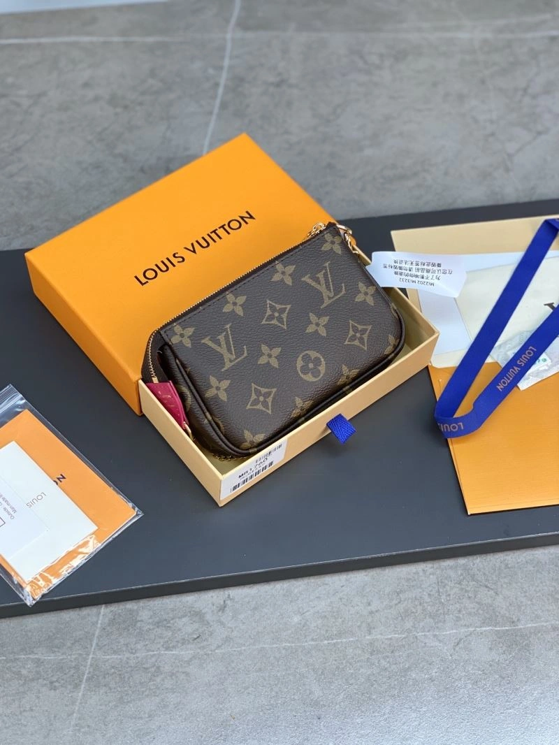 Indistinguishable Louis Vuitton Wallets Purse