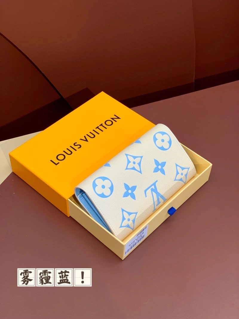 Indistinguishable Louis Vuitton Wallets Purse