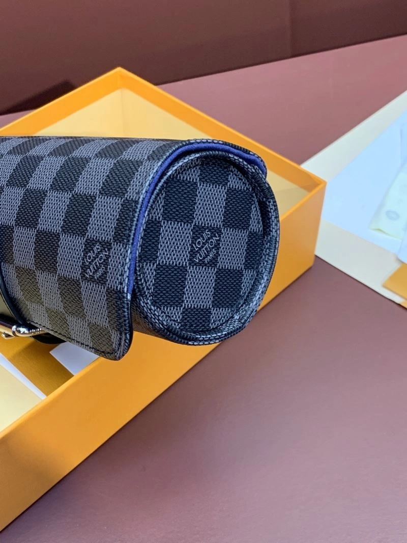 Indistinguishable Louis Vuitton Wallets Purse
