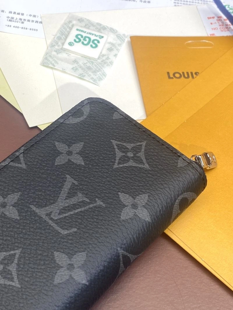 Indistinguishable Louis Vuitton Wallets Purse