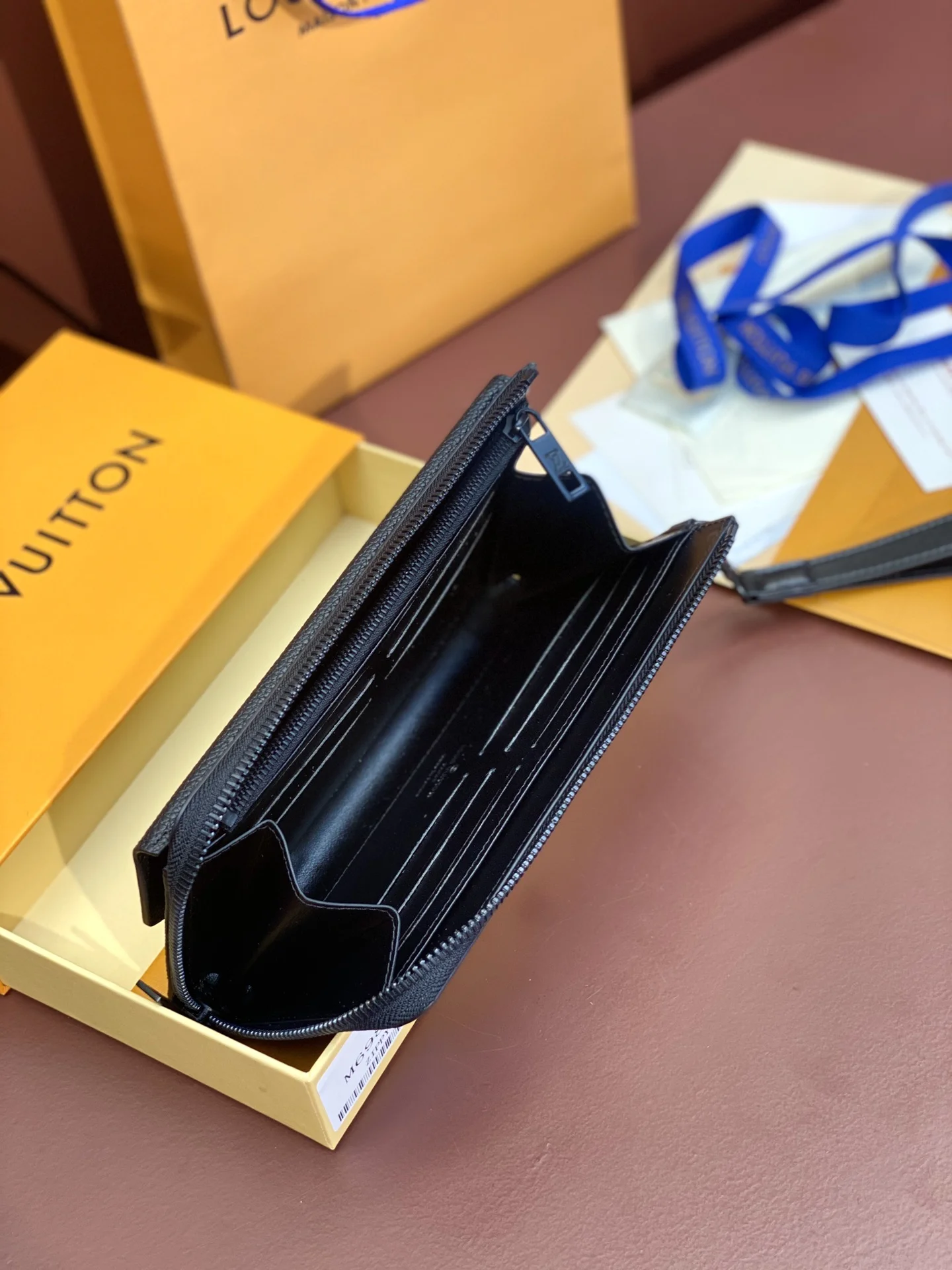 High accuracy Louis Vuitton Wallets Purse