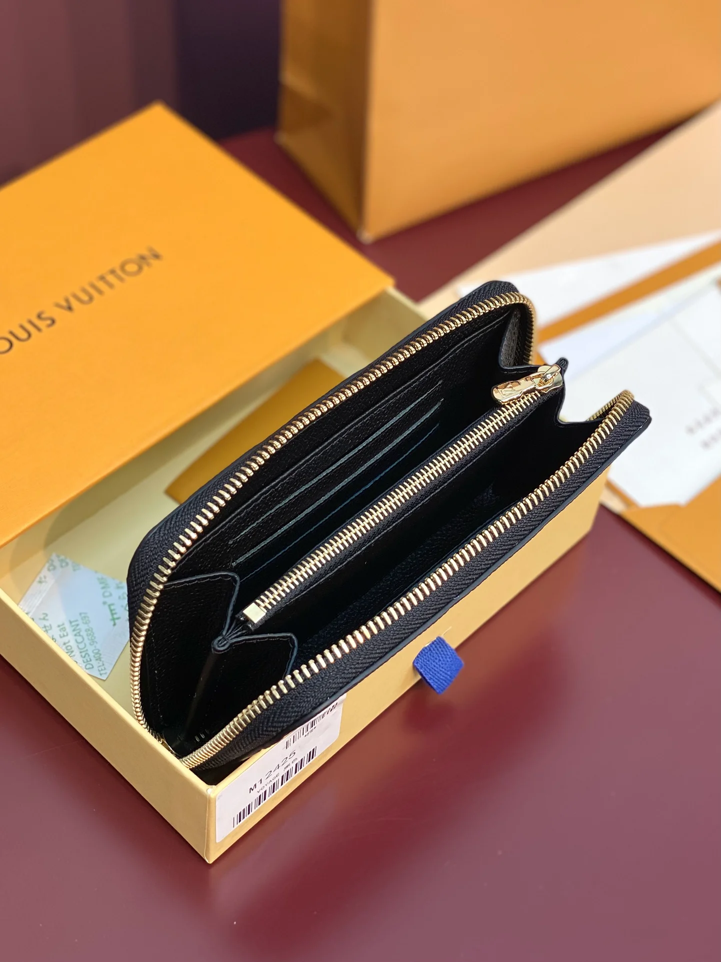 Perfect replica Louis Vuitton Wallets Purse