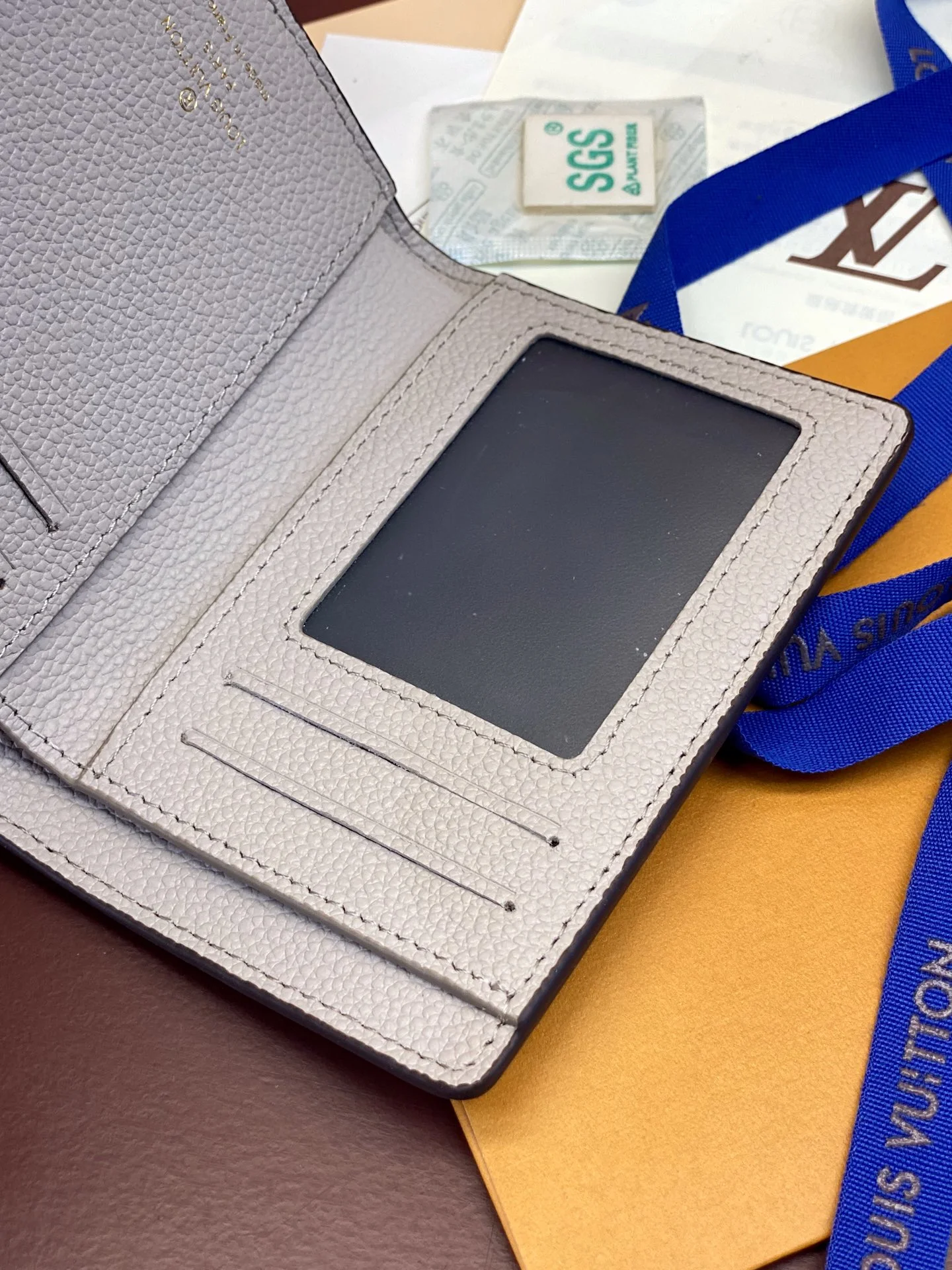 Value-priced Louis Vuitton Wallets Purse