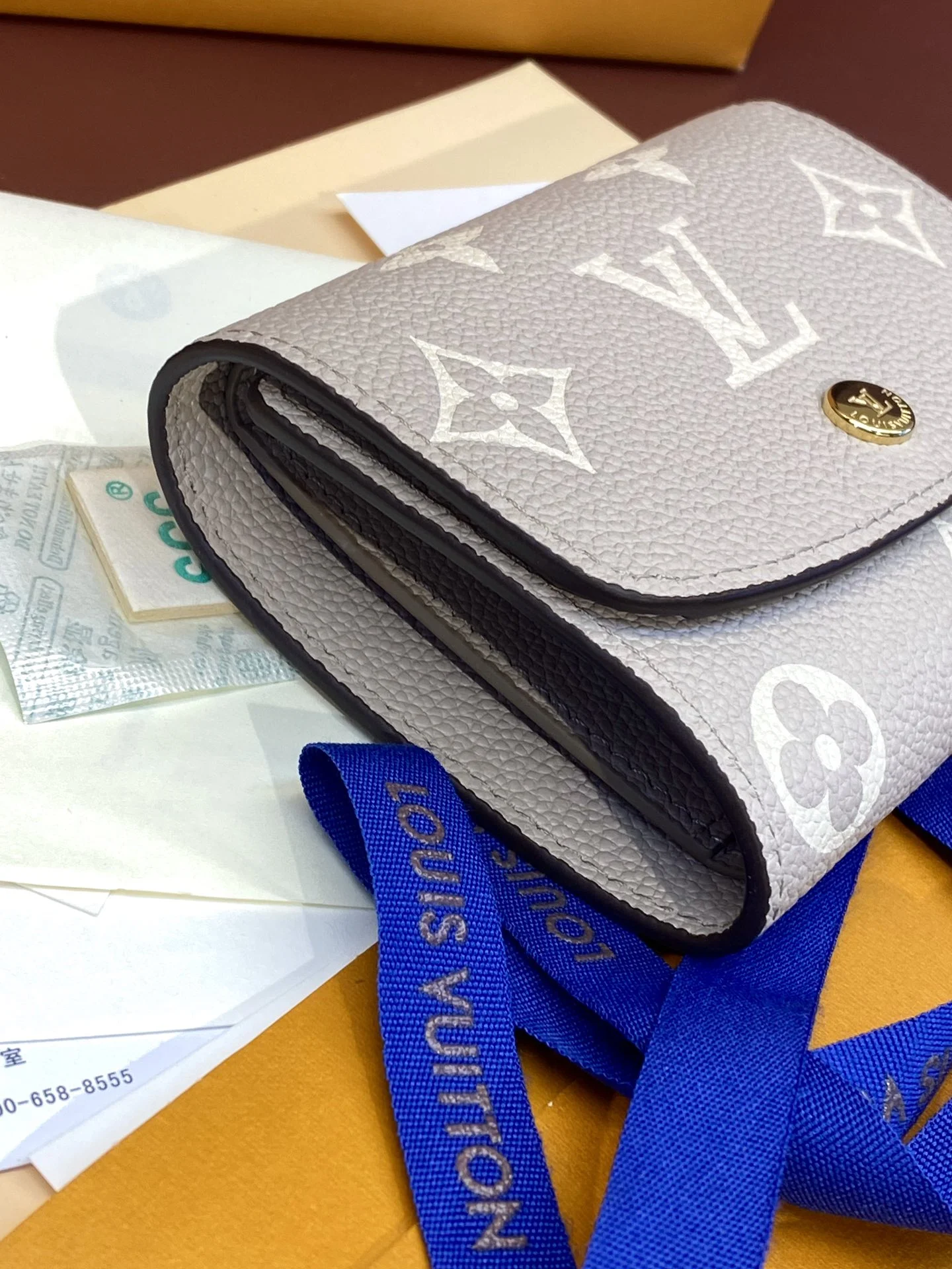 Value-priced Louis Vuitton Wallets Purse