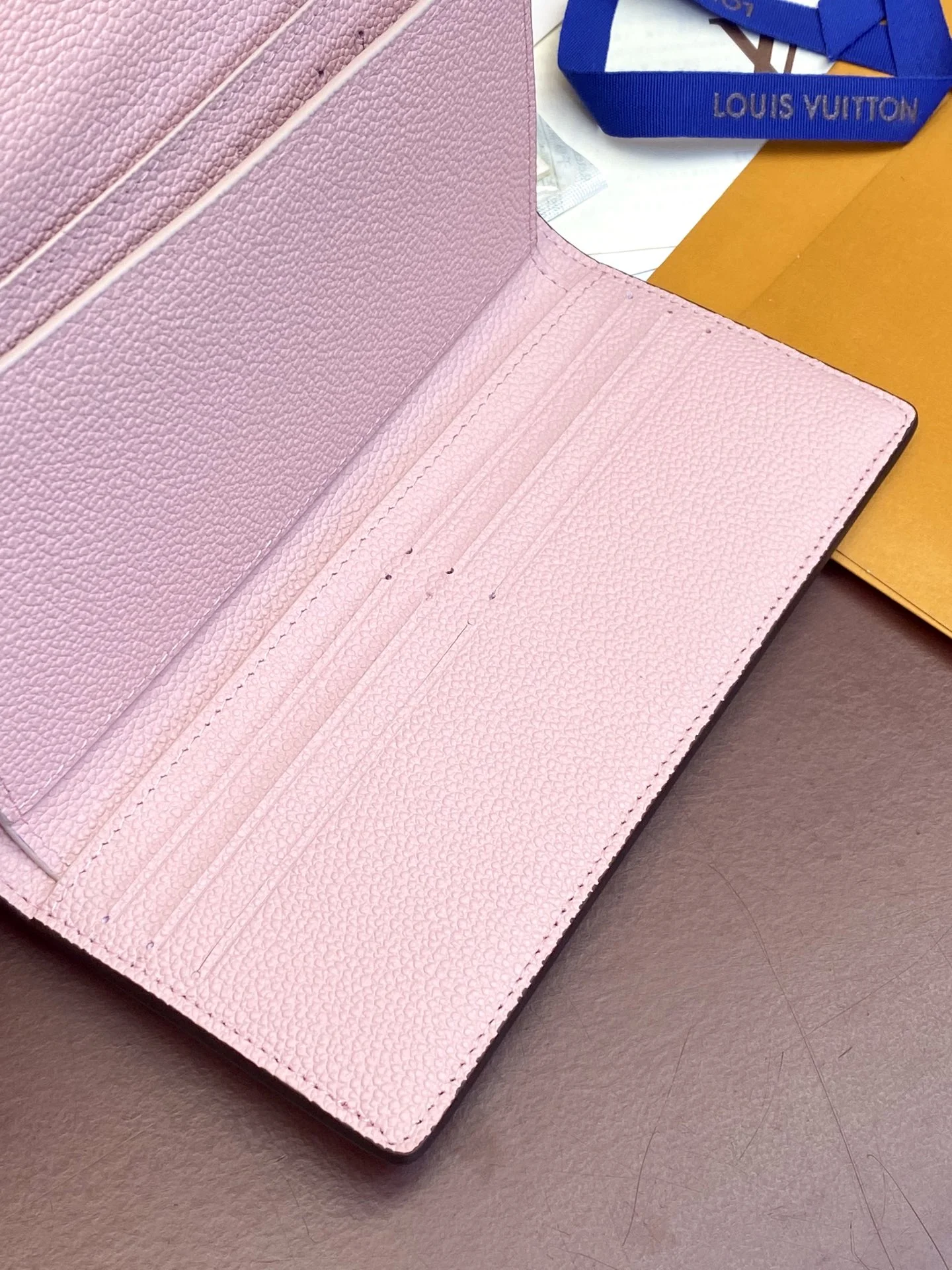 Value-priced Louis Vuitton Wallets Purse