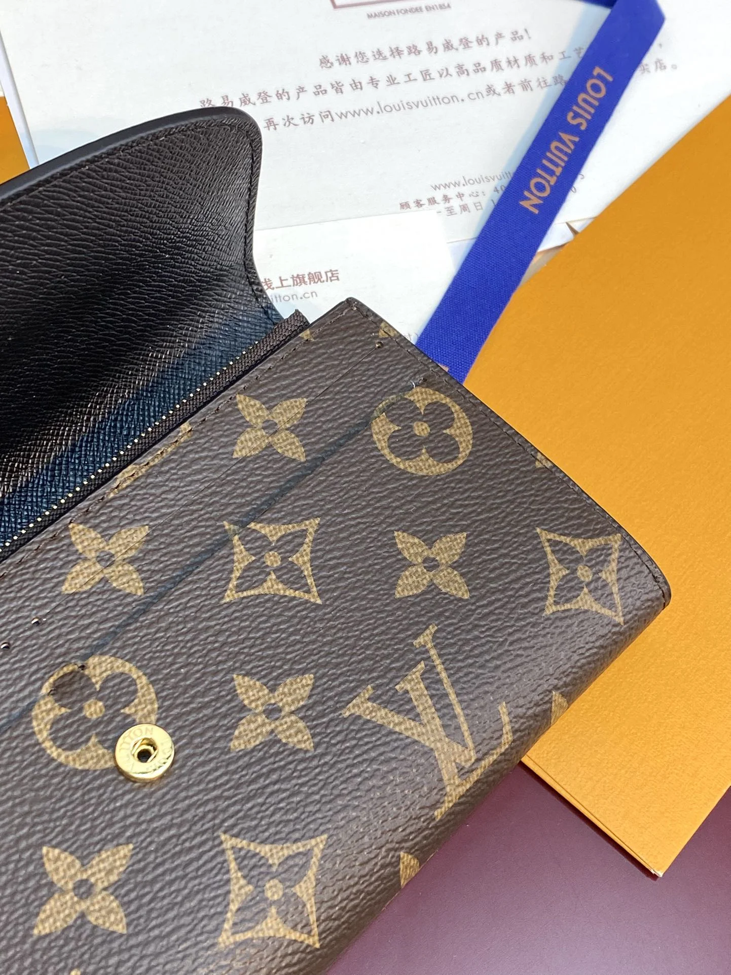 High accuracy Louis Vuitton Wallets Purse
