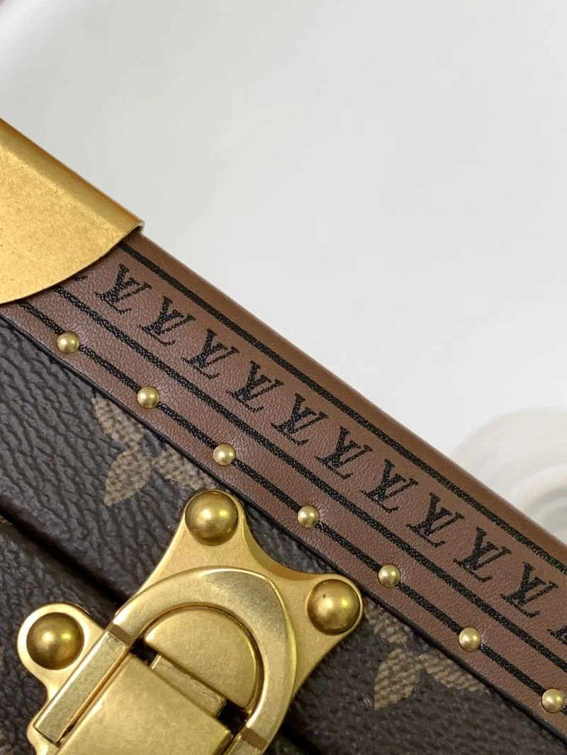 Bargain Louis Vuitton Watch Box