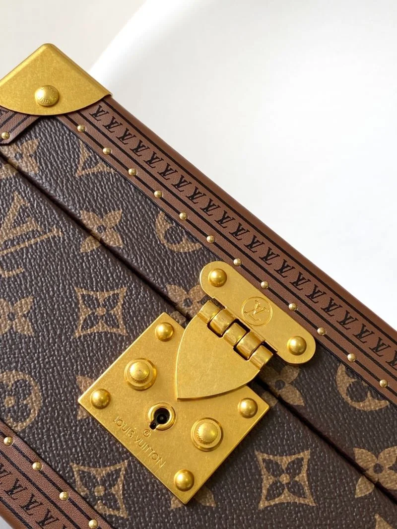 Bargain Louis Vuitton Watch Box