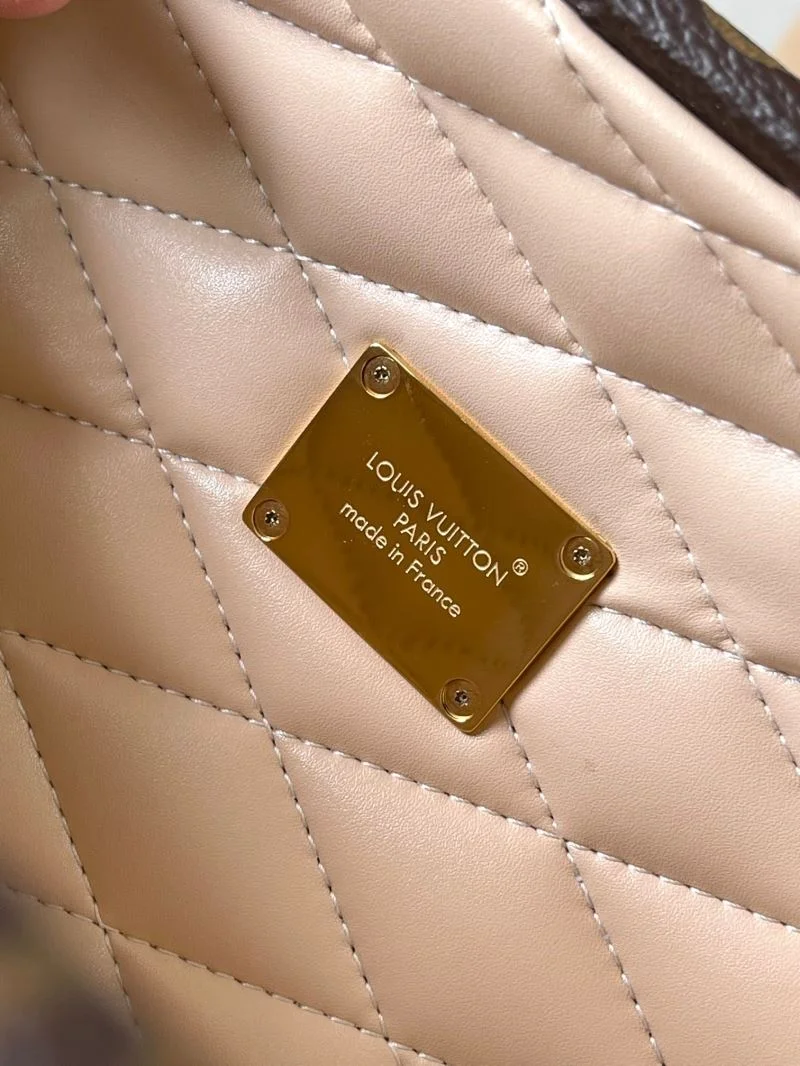 Discounted Louis Vuitton Watch Box
