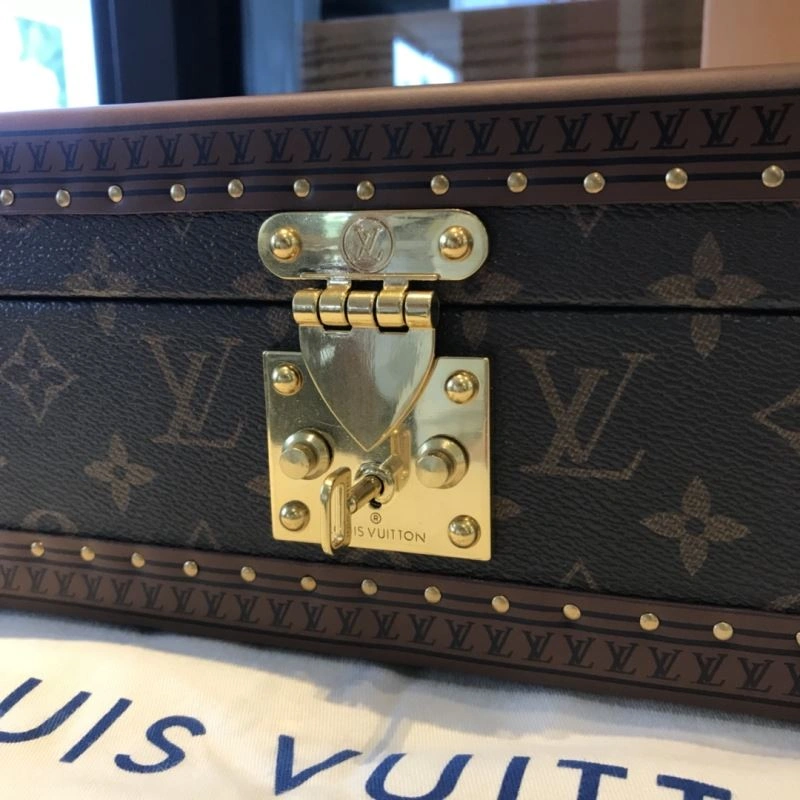 Real Louis Vuitton Watches Boxes