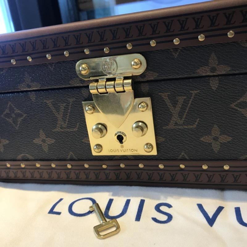 Real Louis Vuitton Watches Boxes