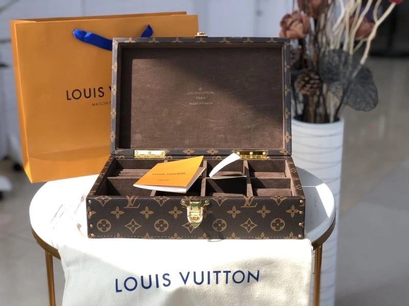 Reasonably priced Louis Vuitton Watches Boxes