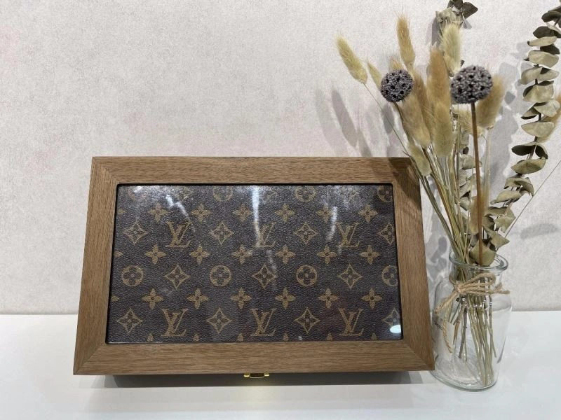 Authentic Louis Vuitton Watches Boxes