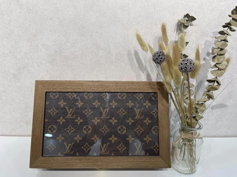 Authentic Louis Vuitton Watches Boxes
