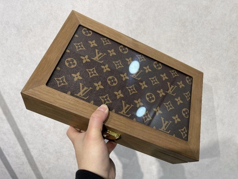 Authentic Louis Vuitton Watches Boxes