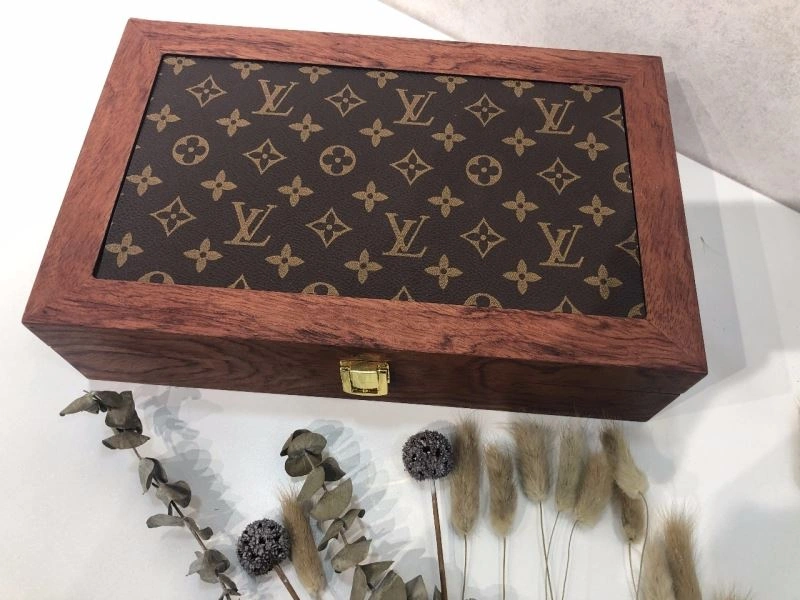 Value-priced Louis Vuitton Watches Boxes