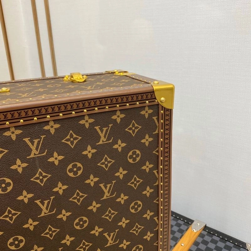 Inexpensive Louis Vuitton Watches Boxes