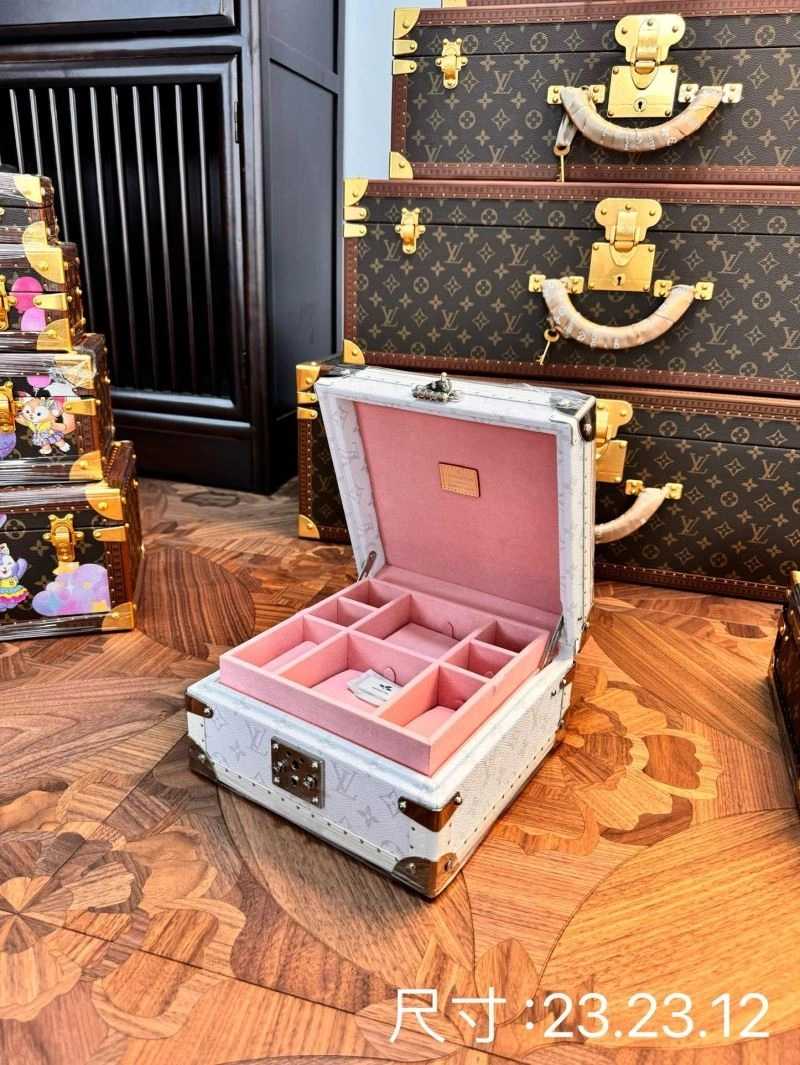 Affordable Louis Vuitton Watches Boxes