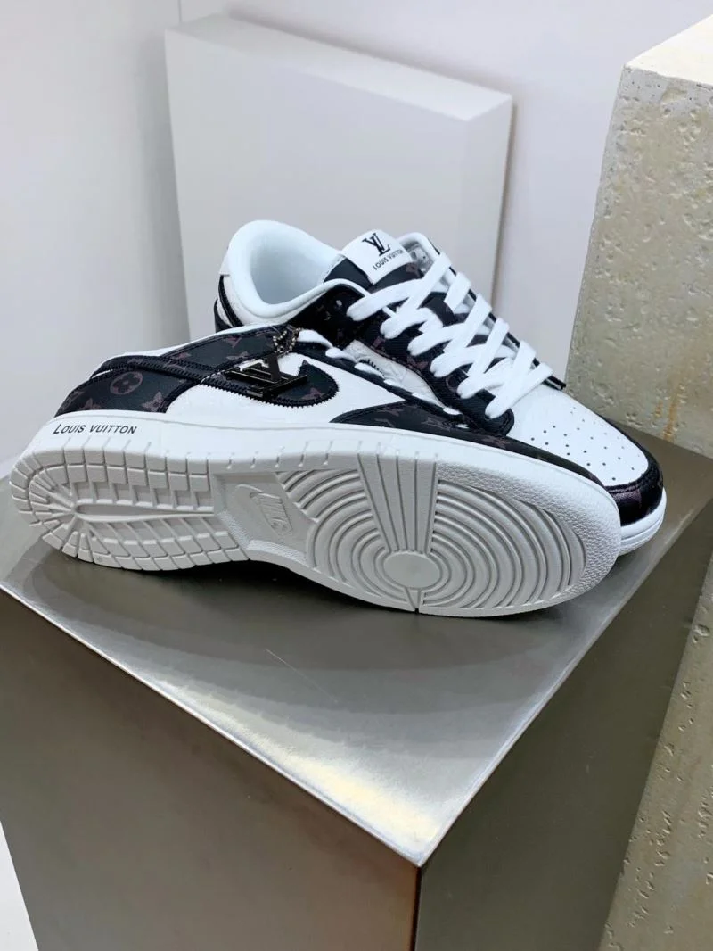 Accurate model Louis Vuitton x Nike Shoes