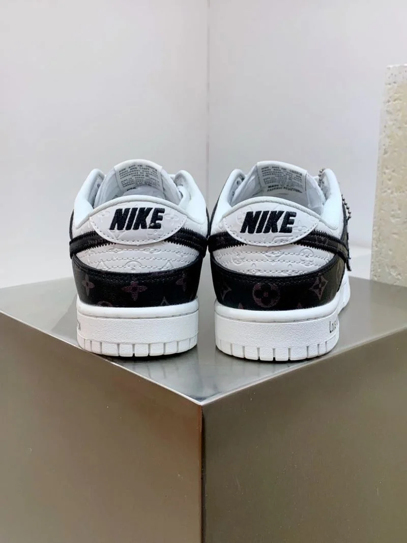 Accurate model Louis Vuitton x Nike Shoes
