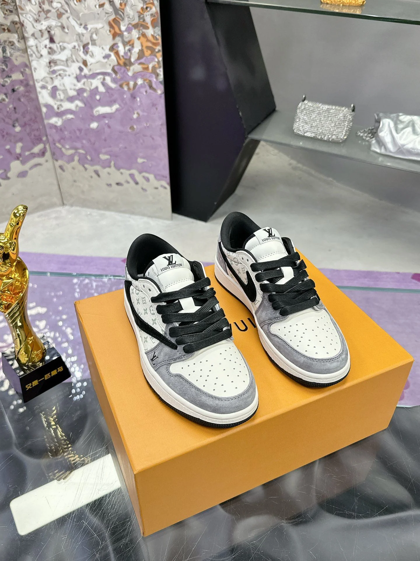 Official Louis Vuitton x Nike Shoes