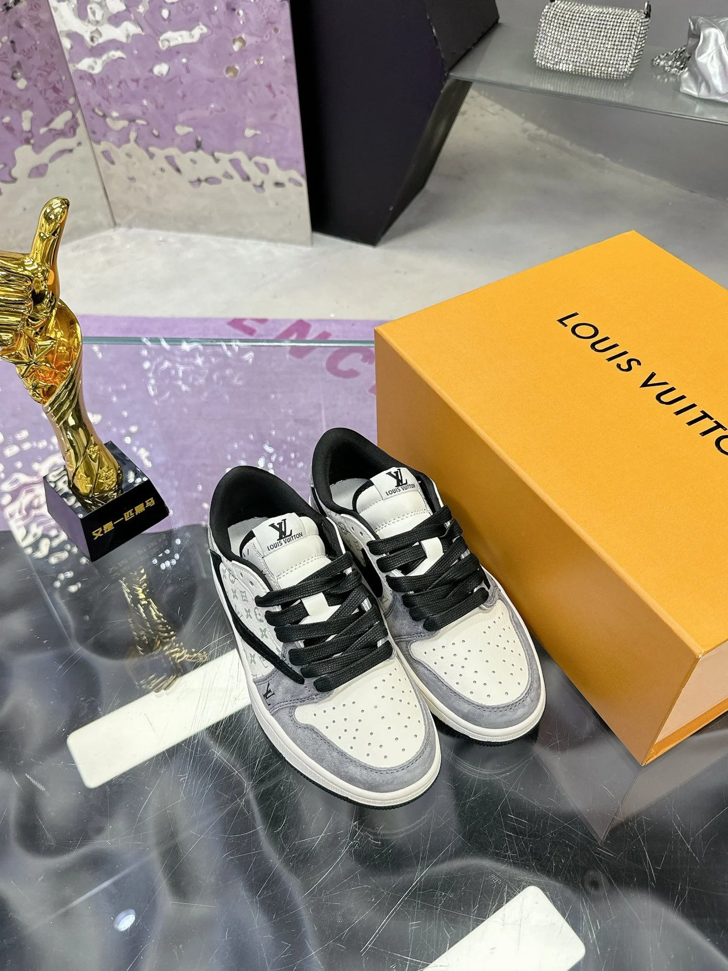 Official Louis Vuitton x Nike Shoes