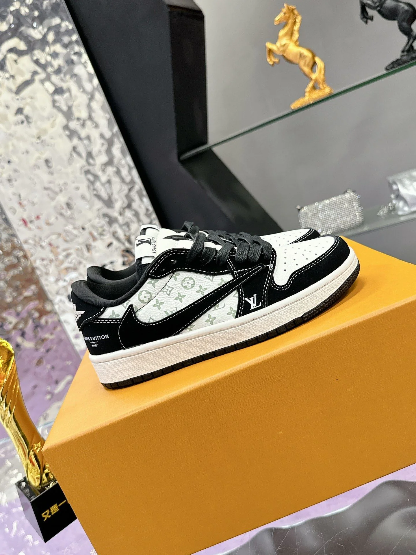 Perfect replica Louis Vuitton x Nike Shoes