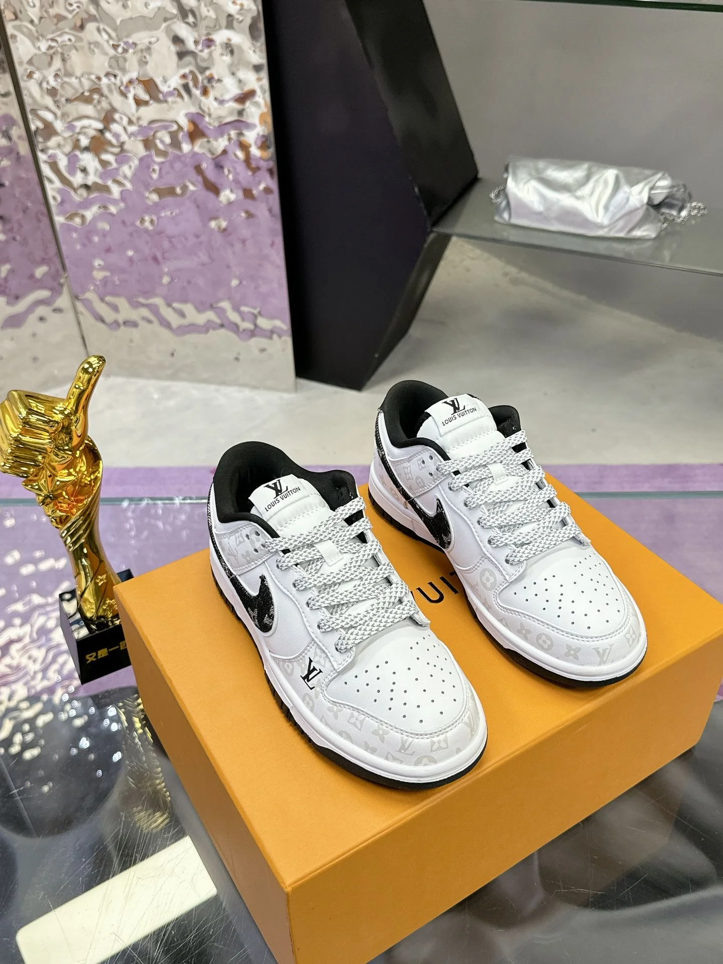 1:1 copy Louis Vuitton x Nike Shoes
