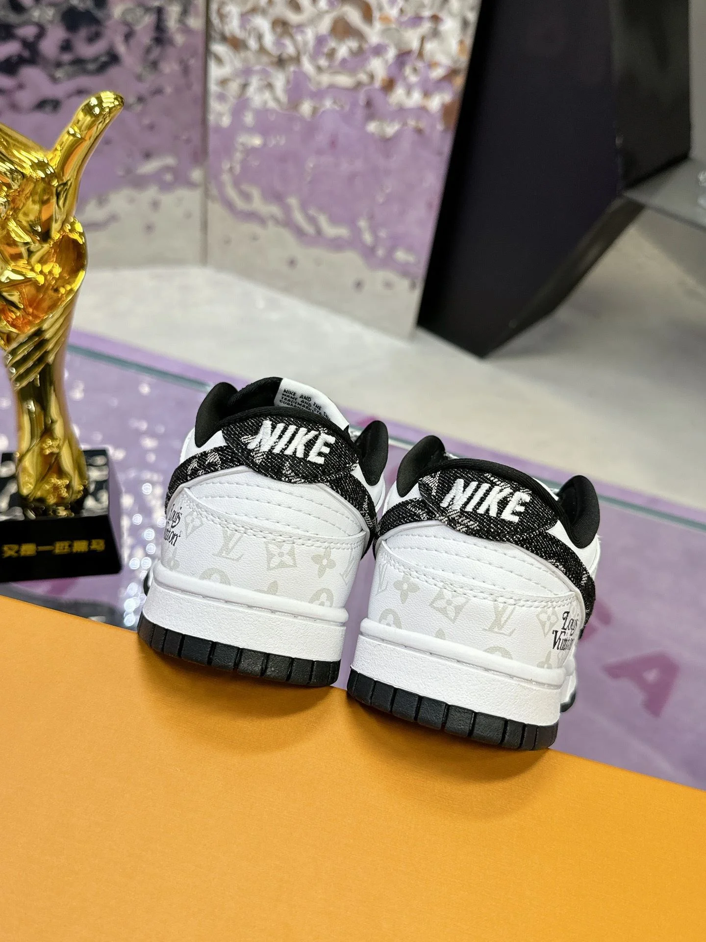 1:1 copy Louis Vuitton x Nike Shoes