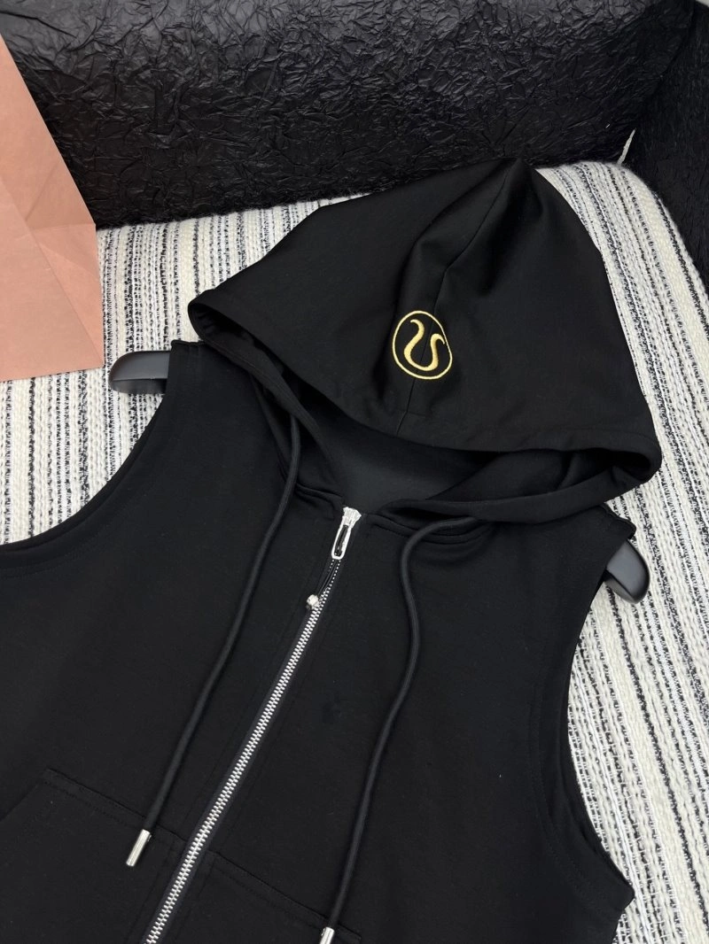 Official Lululemon Dress Suits