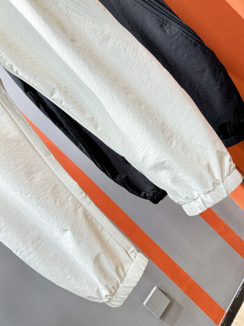 Top match Lululemon Long Pants