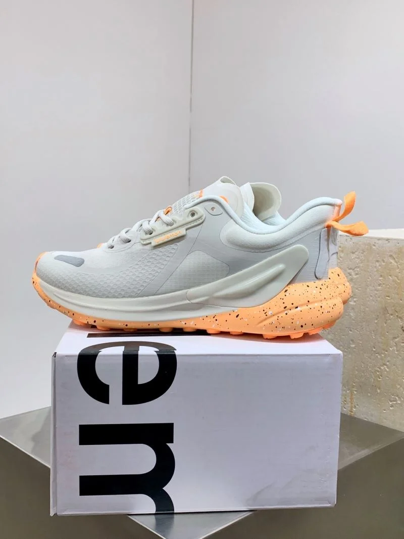 Accurate model Lululemon Shoes