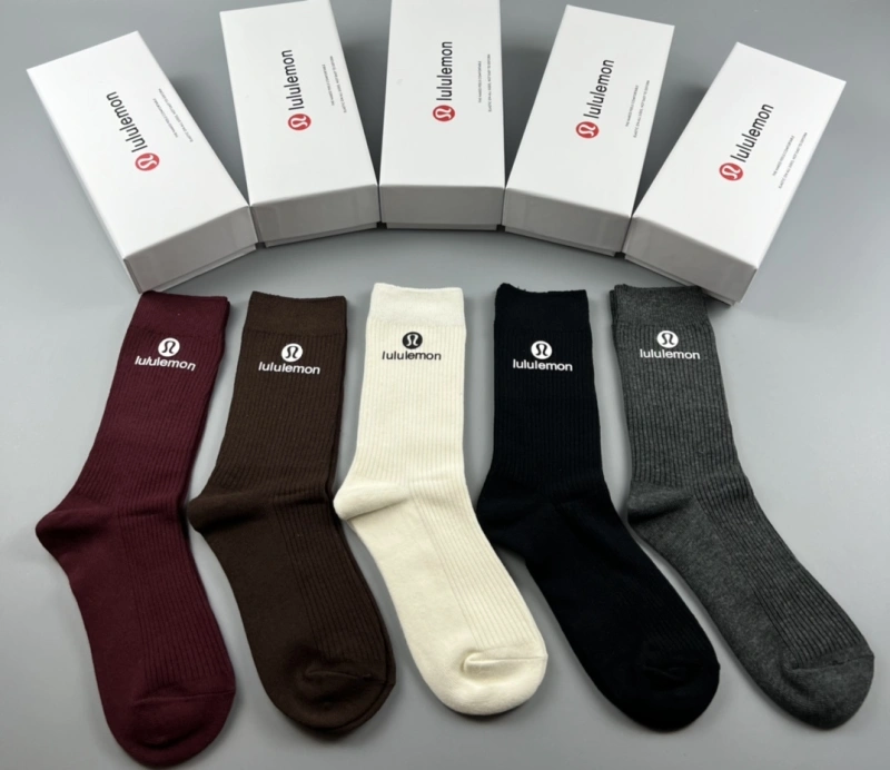 Precise copy Lululemon Socks