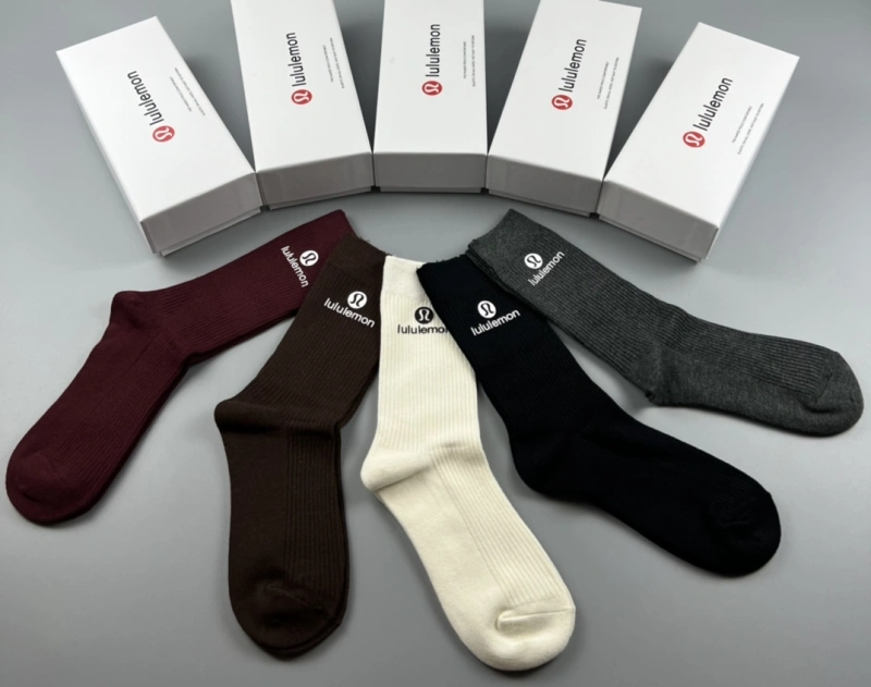 Precise copy Lululemon Socks