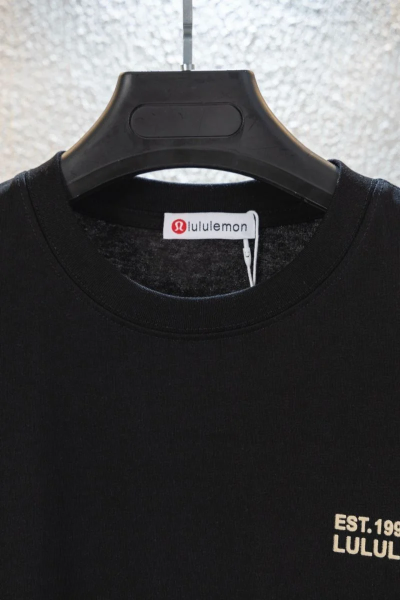 Accurate model Lululemon T-Shirts