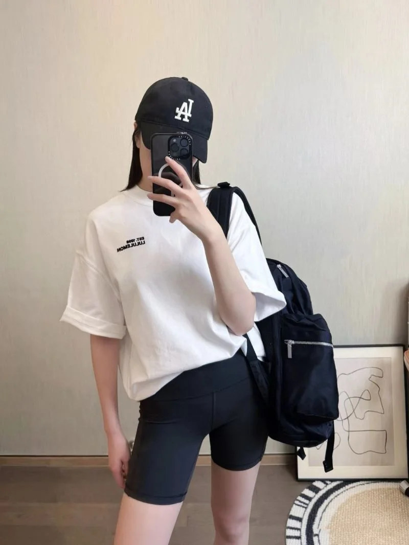 Accurate model Lululemon T-Shirts