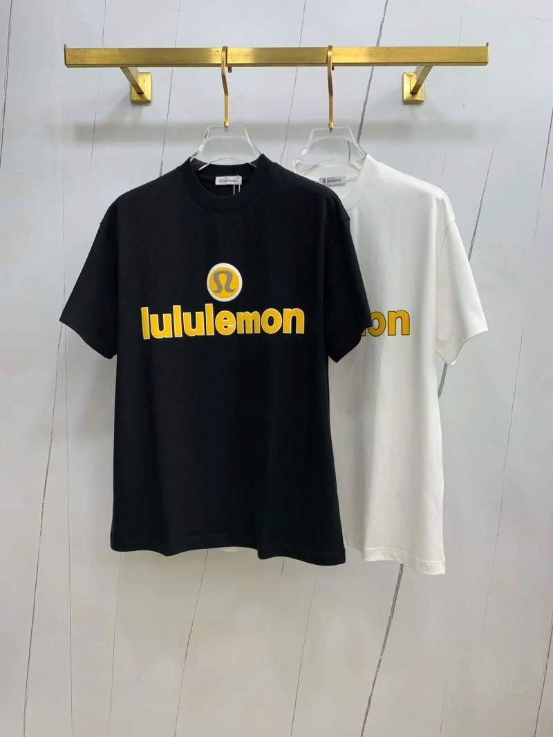Accurate model Lululemon T-Shirts