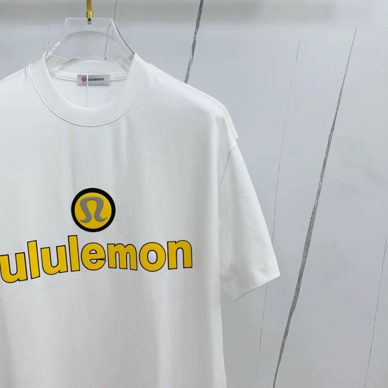 Accurate model Lululemon T-Shirts