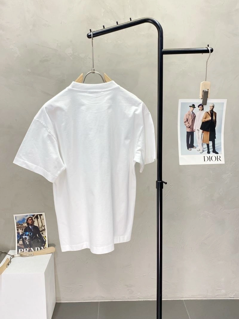 Indistinguishable Lululemon T-Shirts