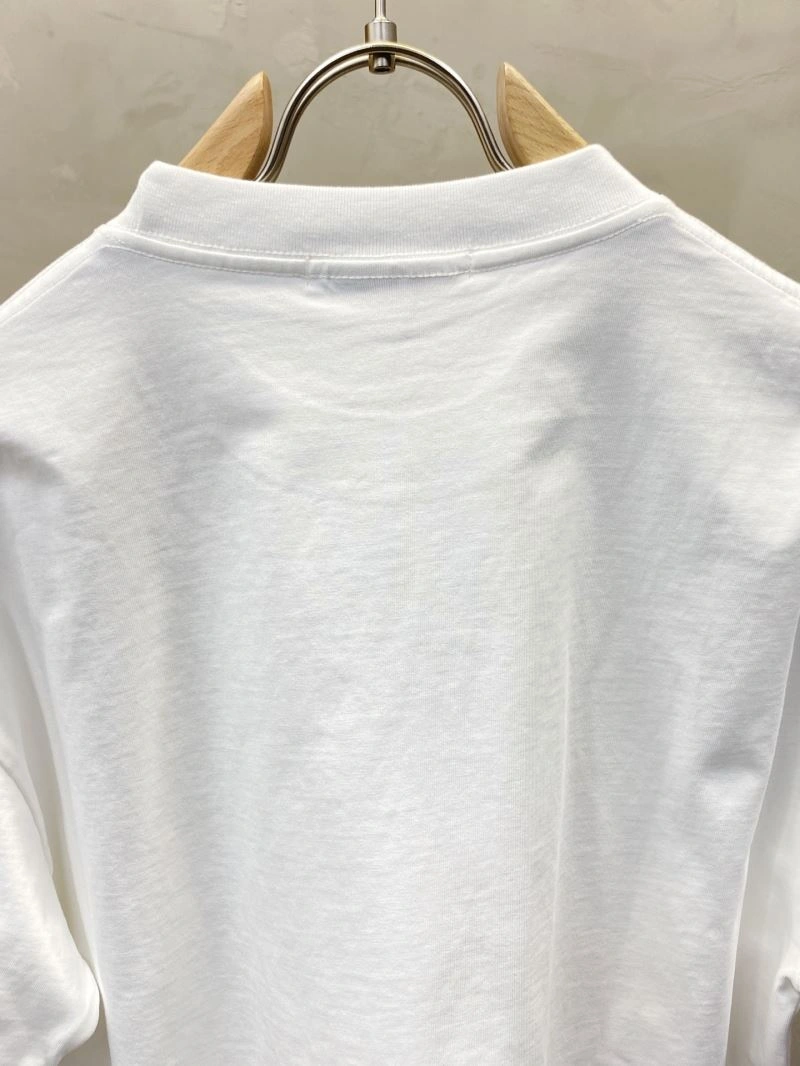 Indistinguishable Lululemon T-Shirts