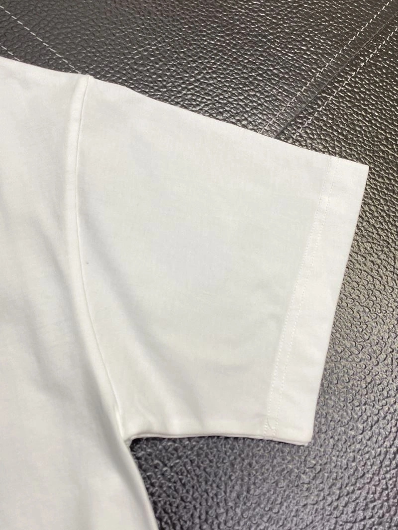 Indistinguishable Lululemon T-Shirts