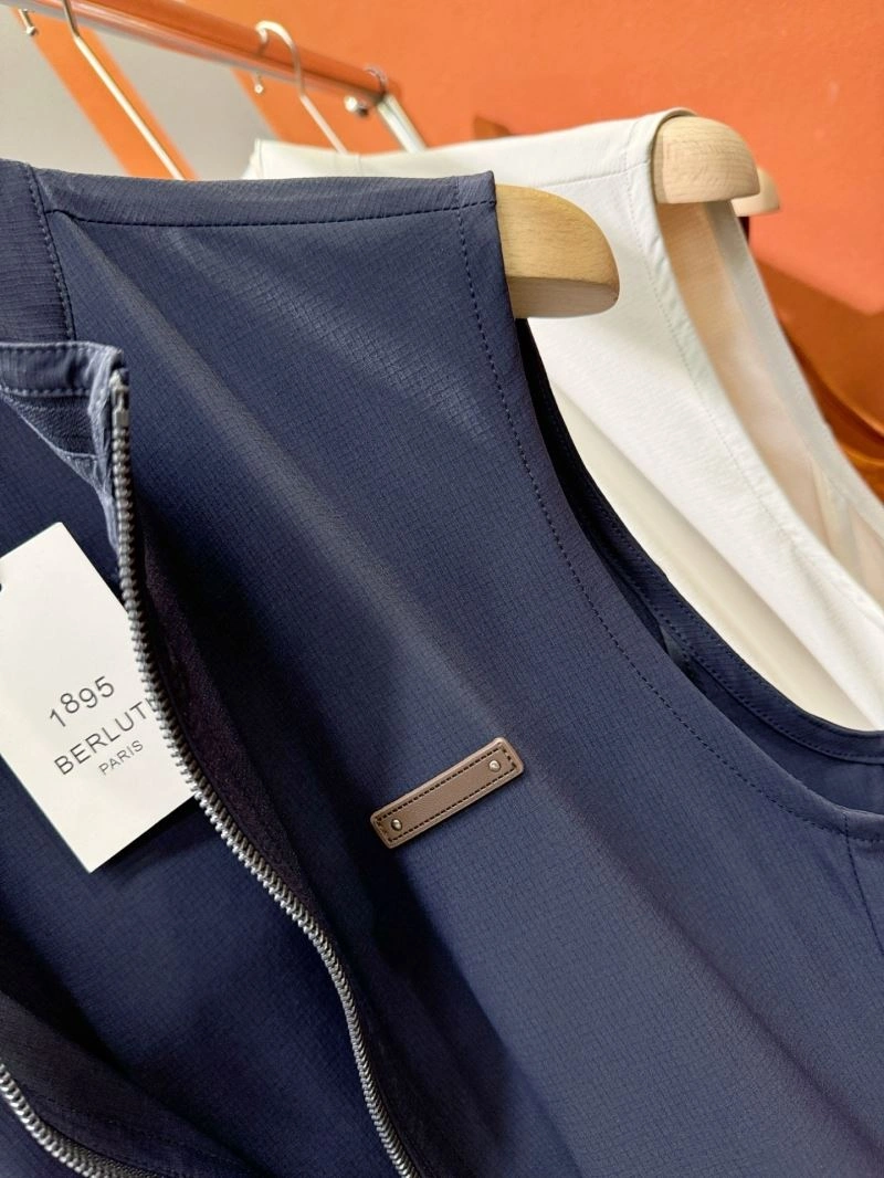 Brand-authenticated Lululemon Vest