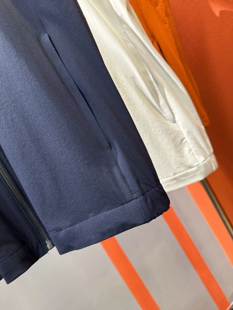 Brand-authenticated Lululemon Vest