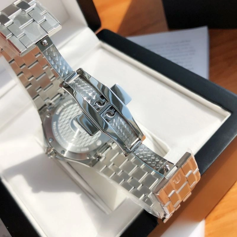 Official MAURICE LACROIC Watches