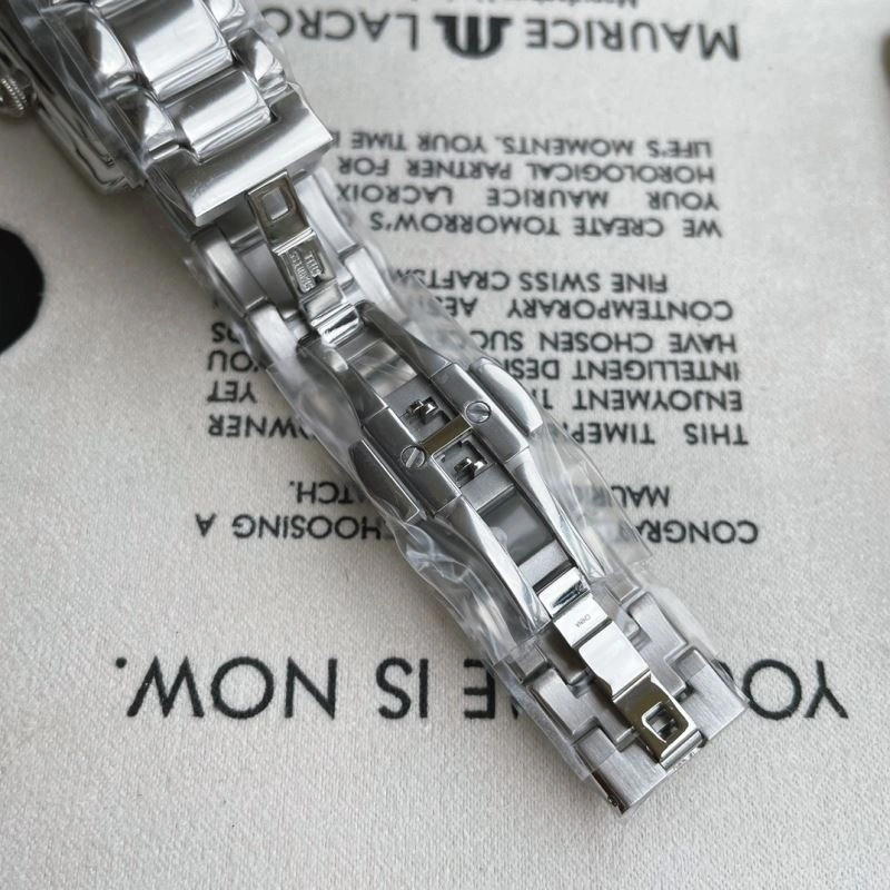 Accurate model MAURICE LACROIC Watches