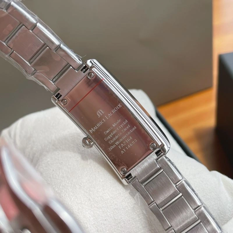 Top mirror MAURICE LACROIC Watches