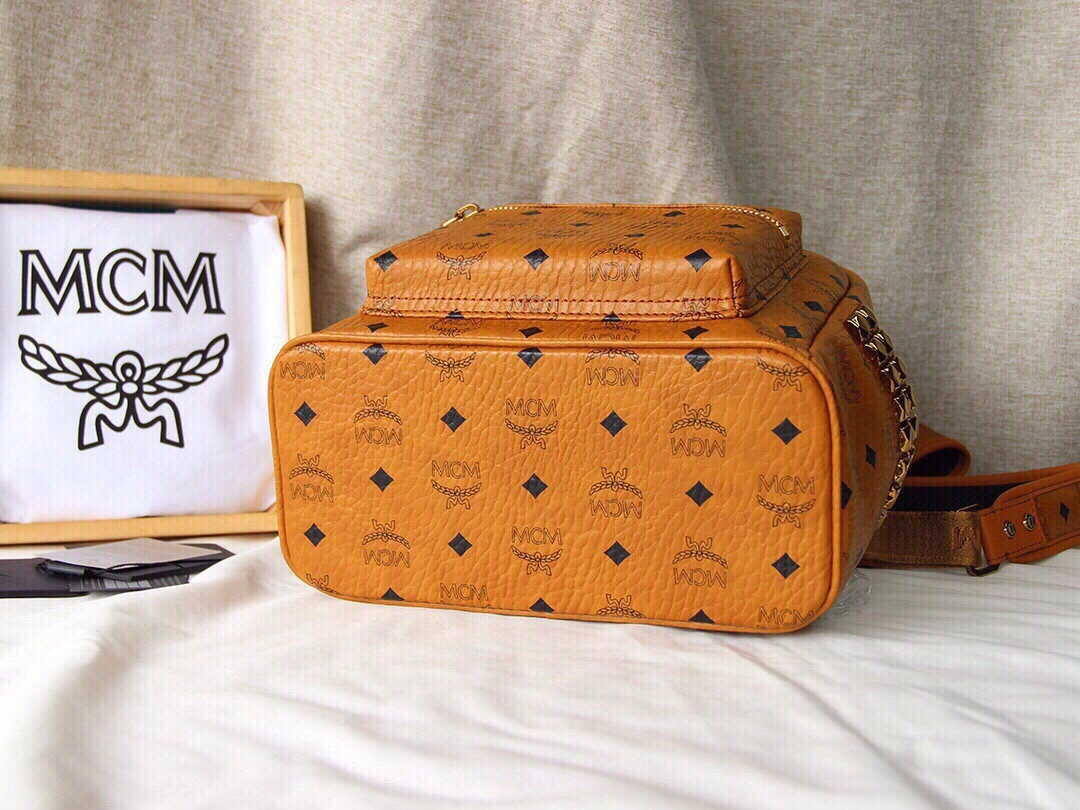 Top mirror MCM Backpacks