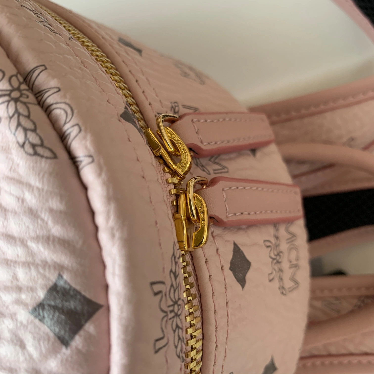 Top mirror MCM Backpacks