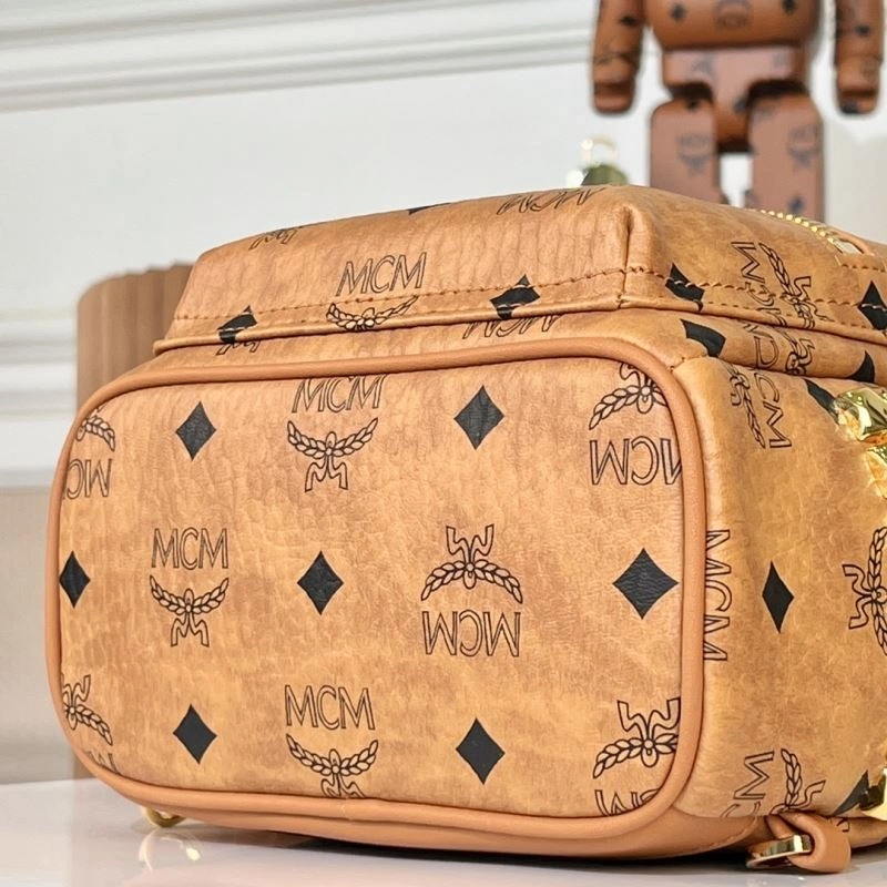 Top mirror MCM Backpacks